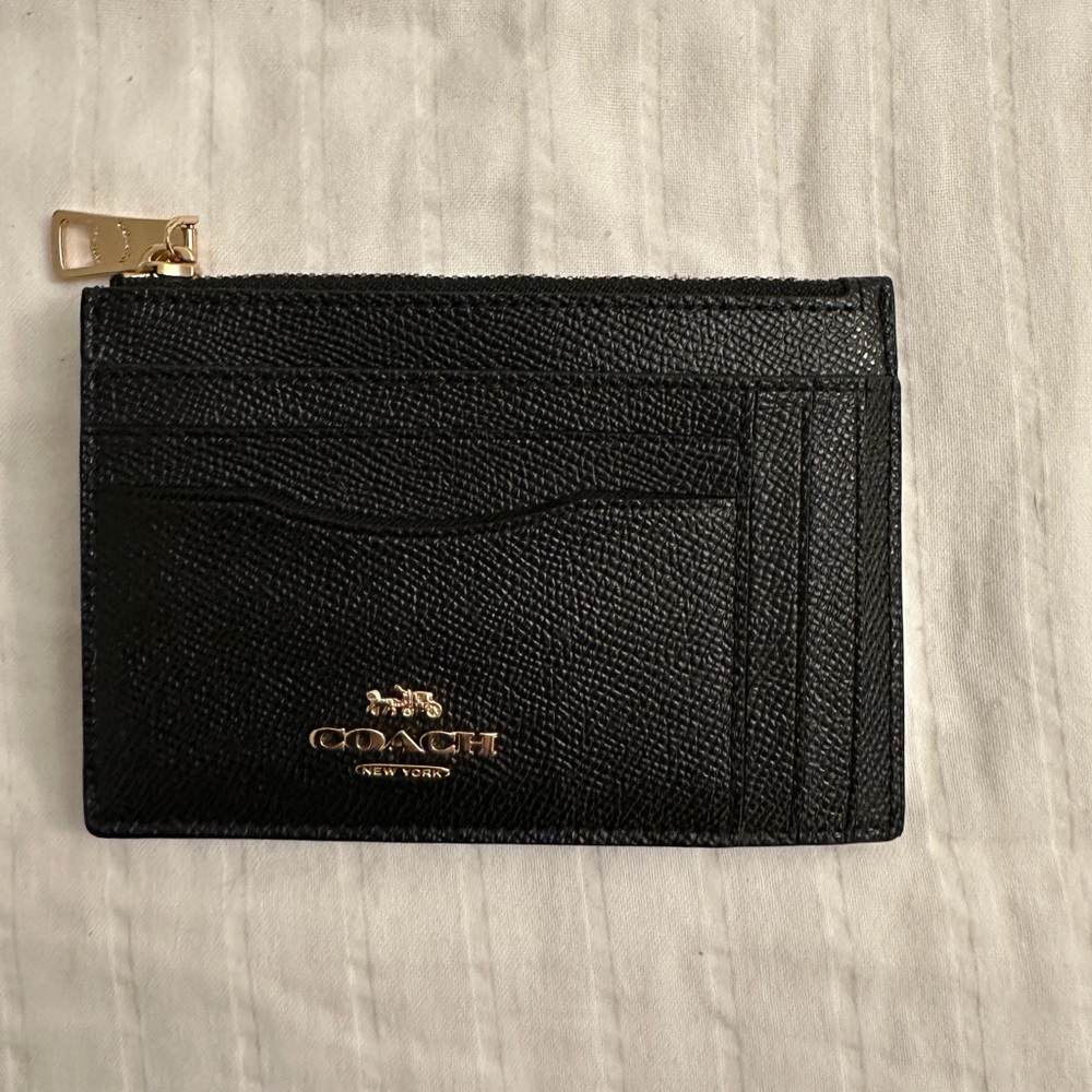 Coach Large Card Case In Gd Black - Gem